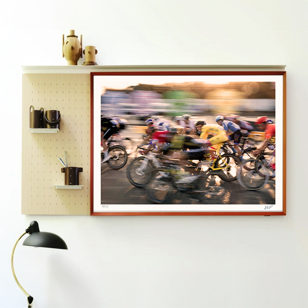 Art Print "Yellow Pog in the finishing laps around the Champs-Élysées ...